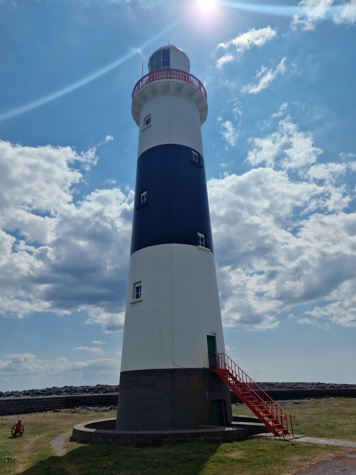 Inis Oirr Lighthouse Inis Oirr (2025) – Best of TikTok, Instagram ...