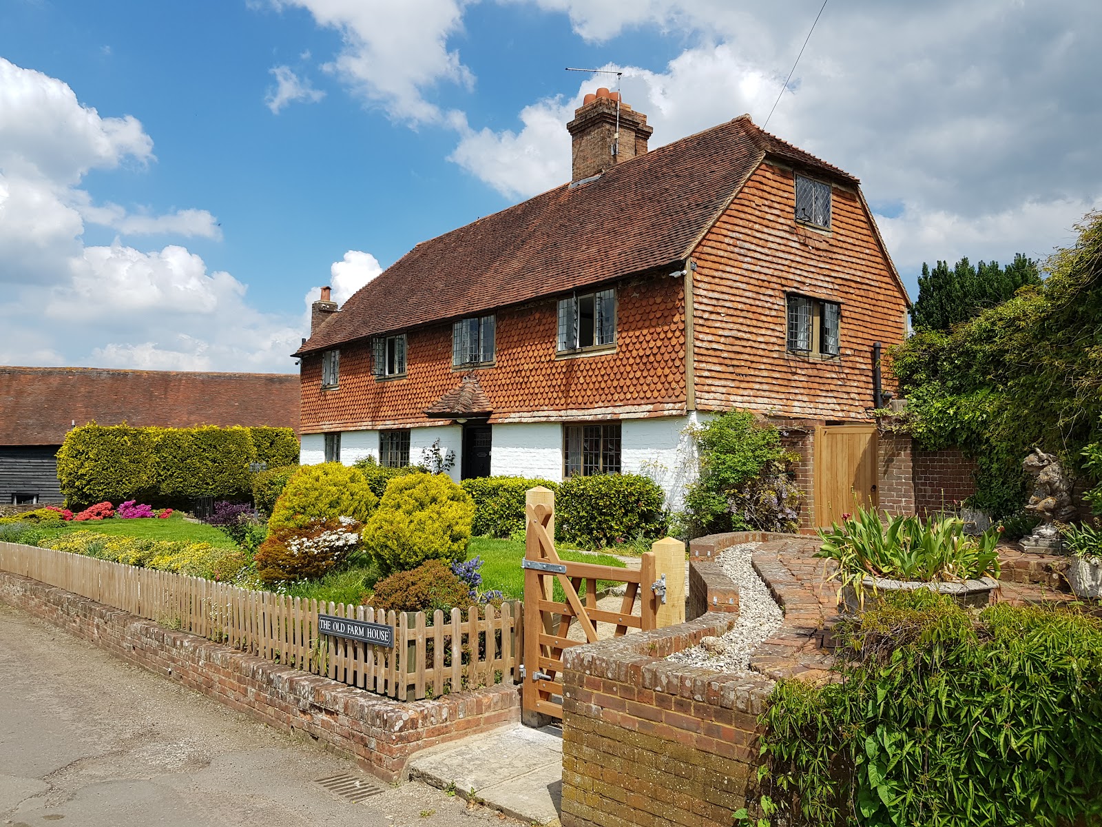 Hever Village (2026) – Best of TikTok, Instagram & Reddit Travel Guide