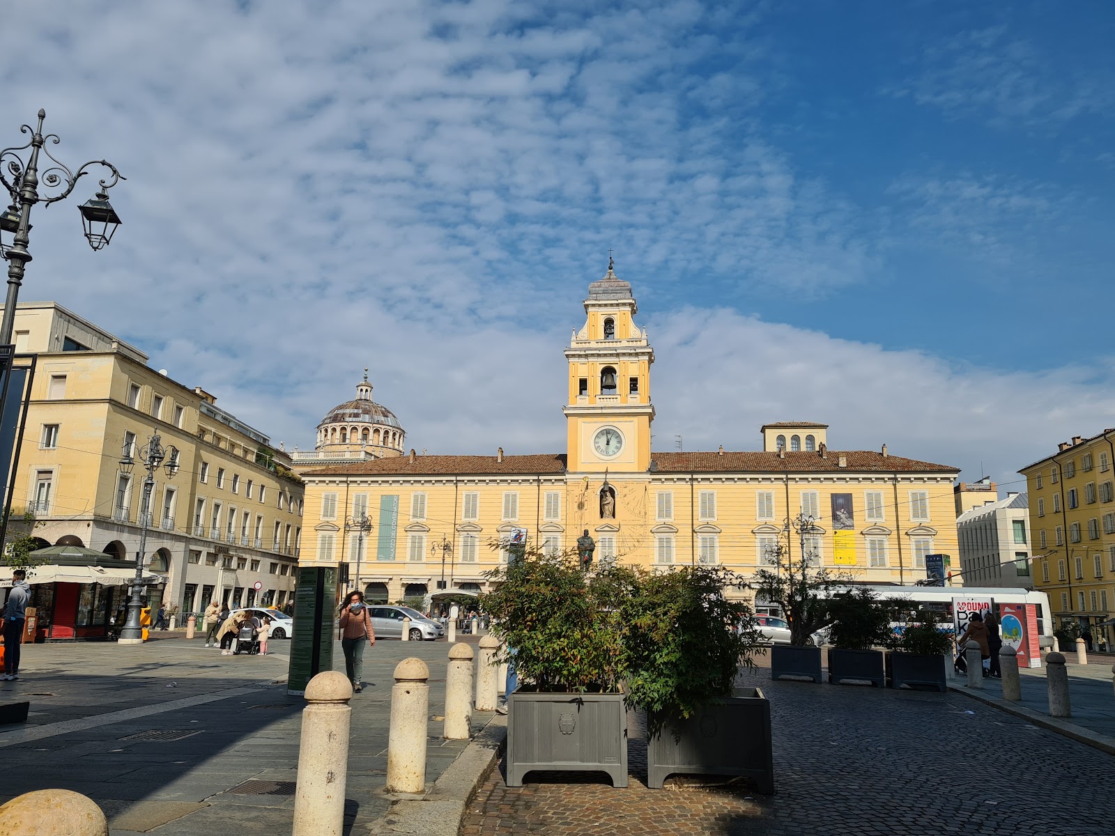 Piazza Garibaldi (2026) – Best of TikTok, Instagram & Reddit Travel Guide