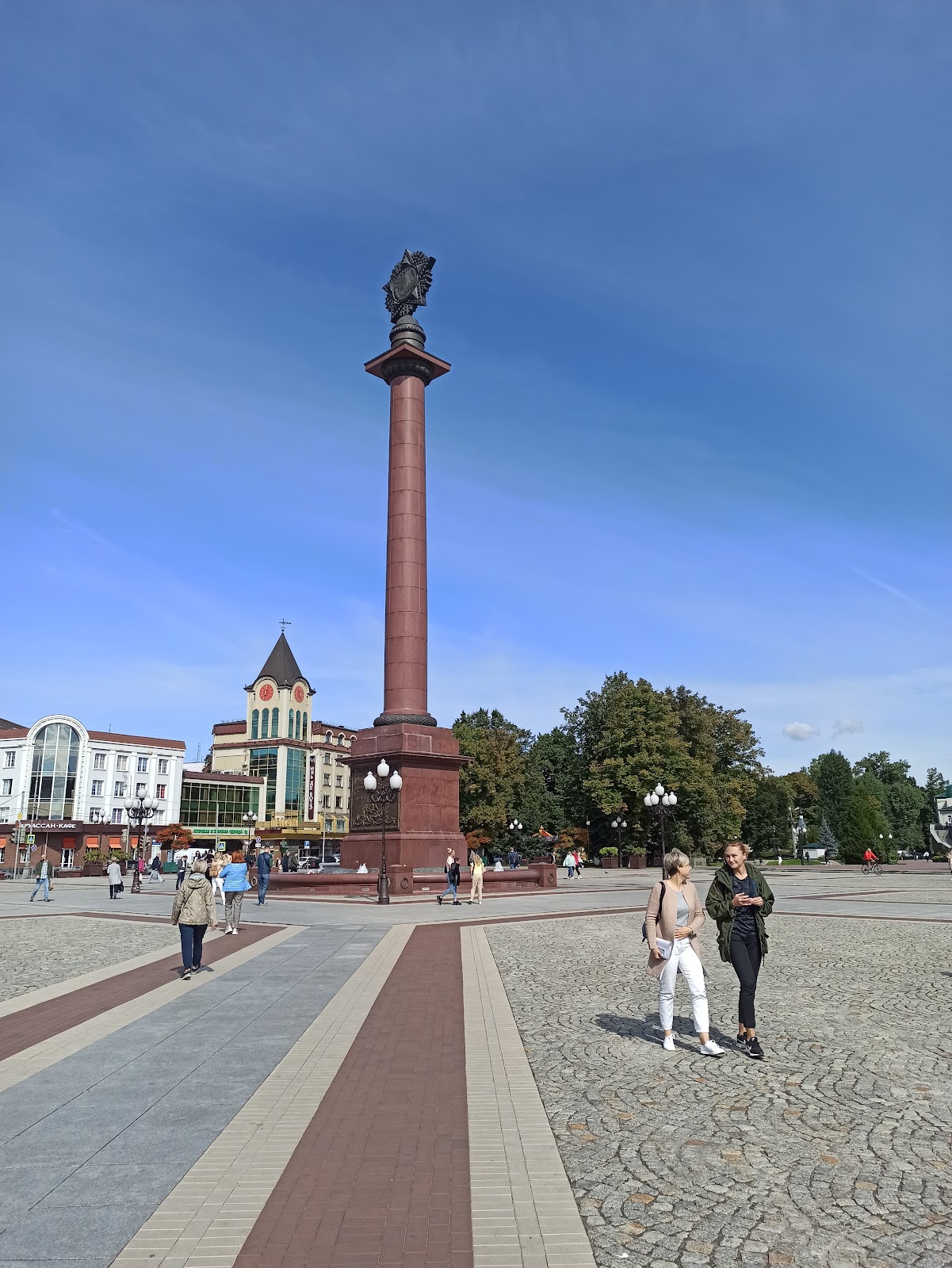 Victory Square (2025) – Best of TikTok, Instagram & Reddit Travel Guide