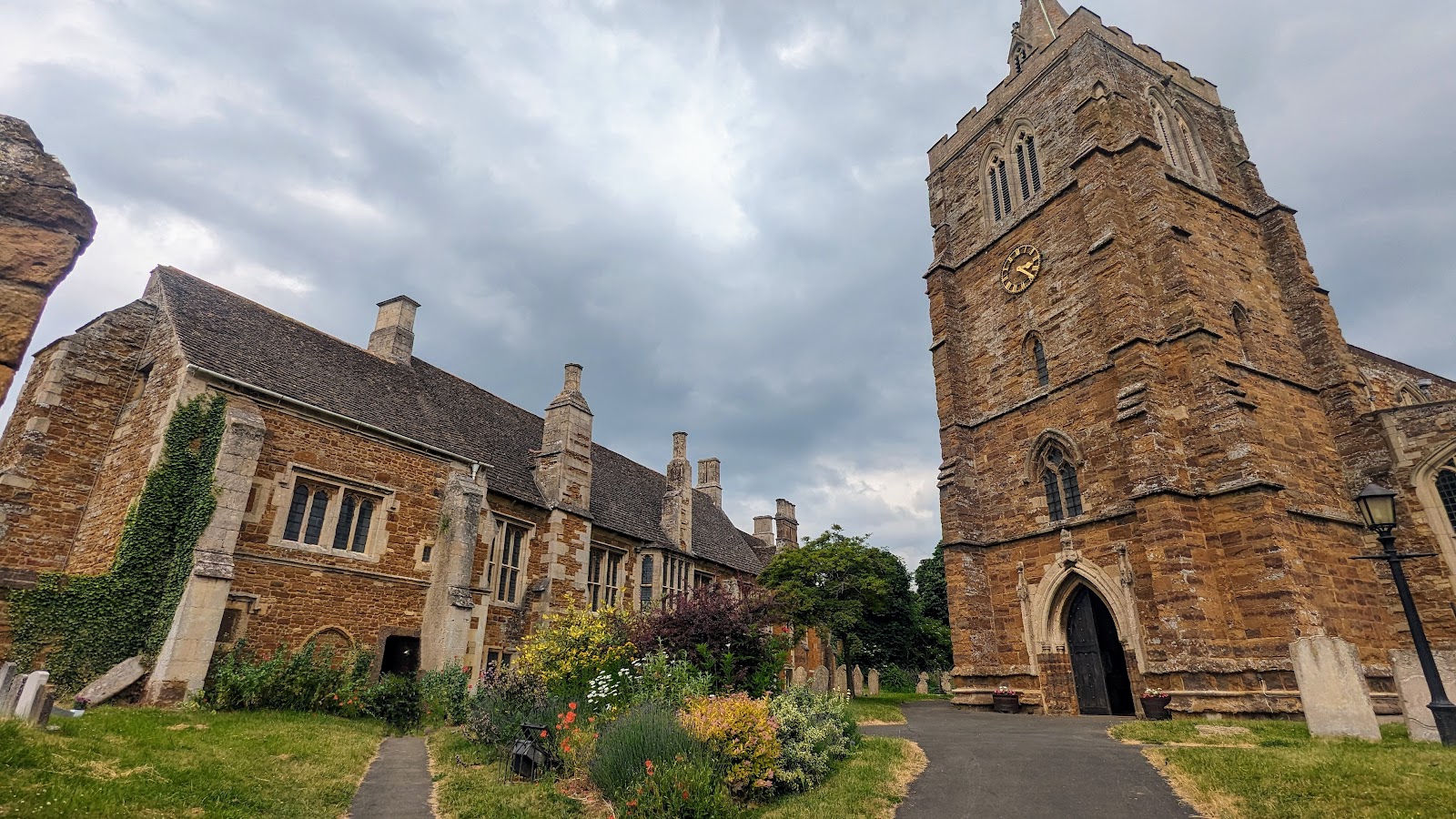 Lyddington Bede House (2026) – Best of TikTok, Instagram & Reddit ...
