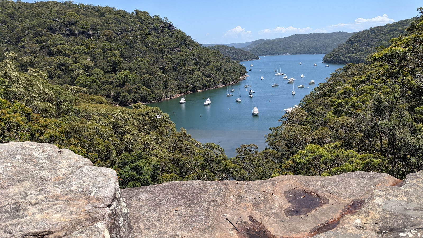 America Bay Track (2026) – Best of TikTok, Instagram & Reddit Travel Guide