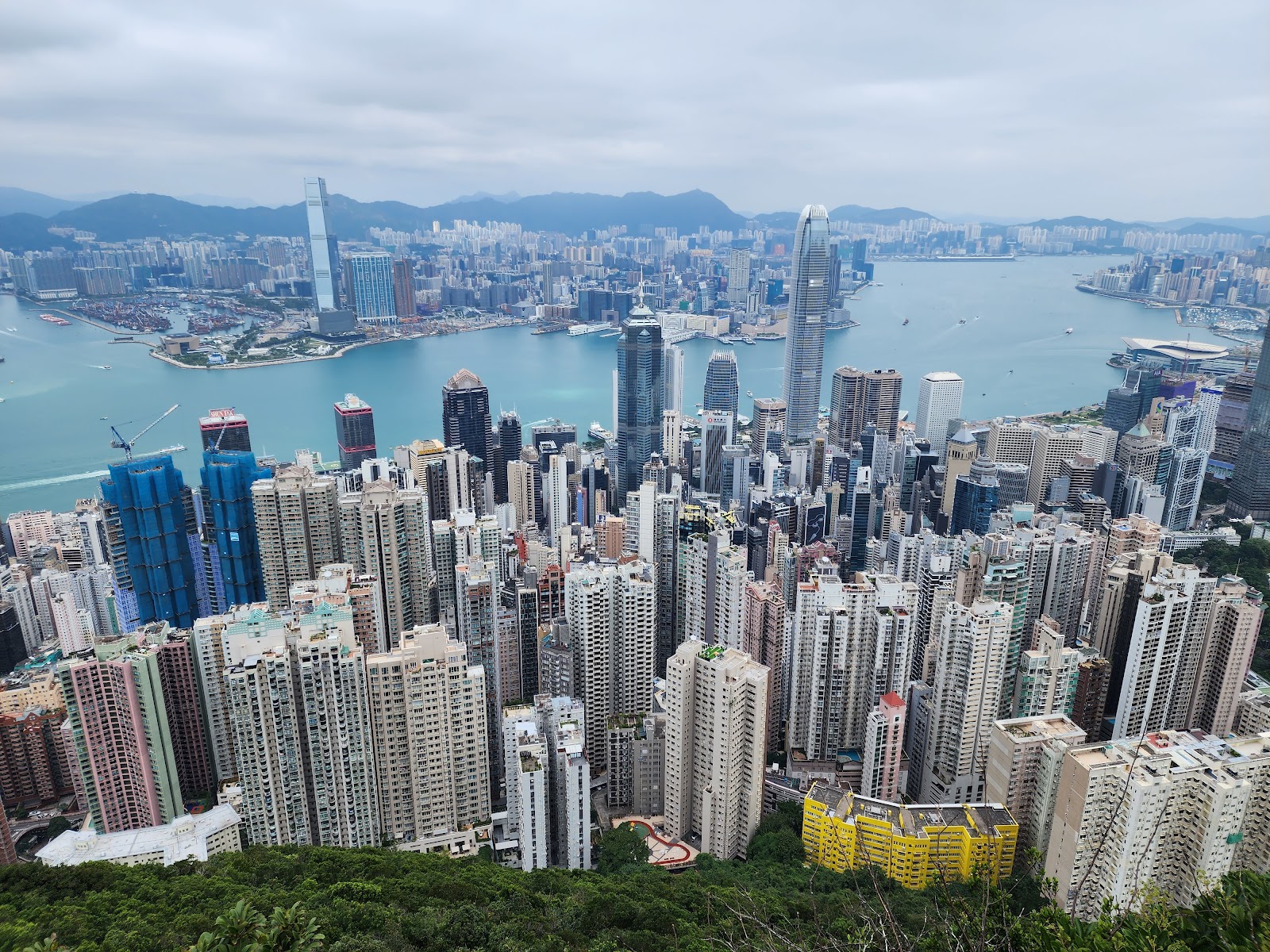 Victoria Peak Circle Walk (2025) – Best of TikTok, Instagram & Reddit ...
