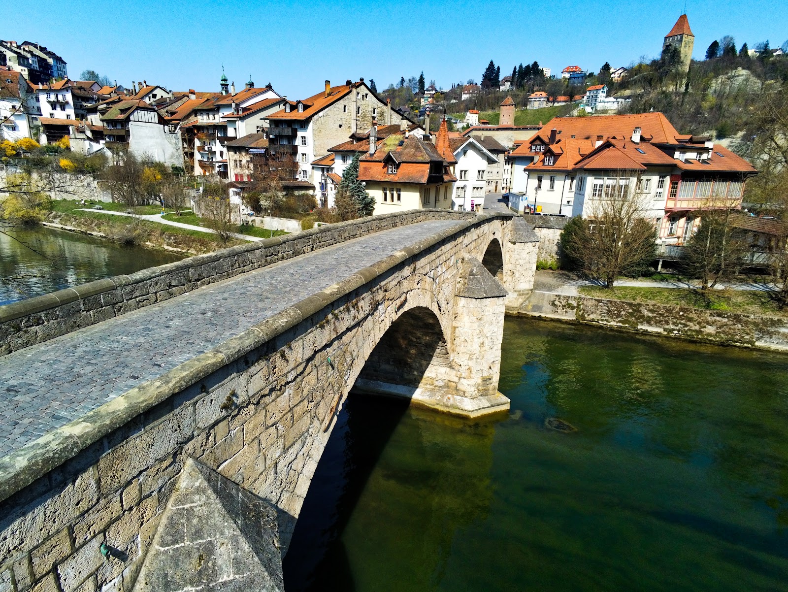 Middle Bridge Pont du Milieu (2026) – Best of TikTok, Instagram ...