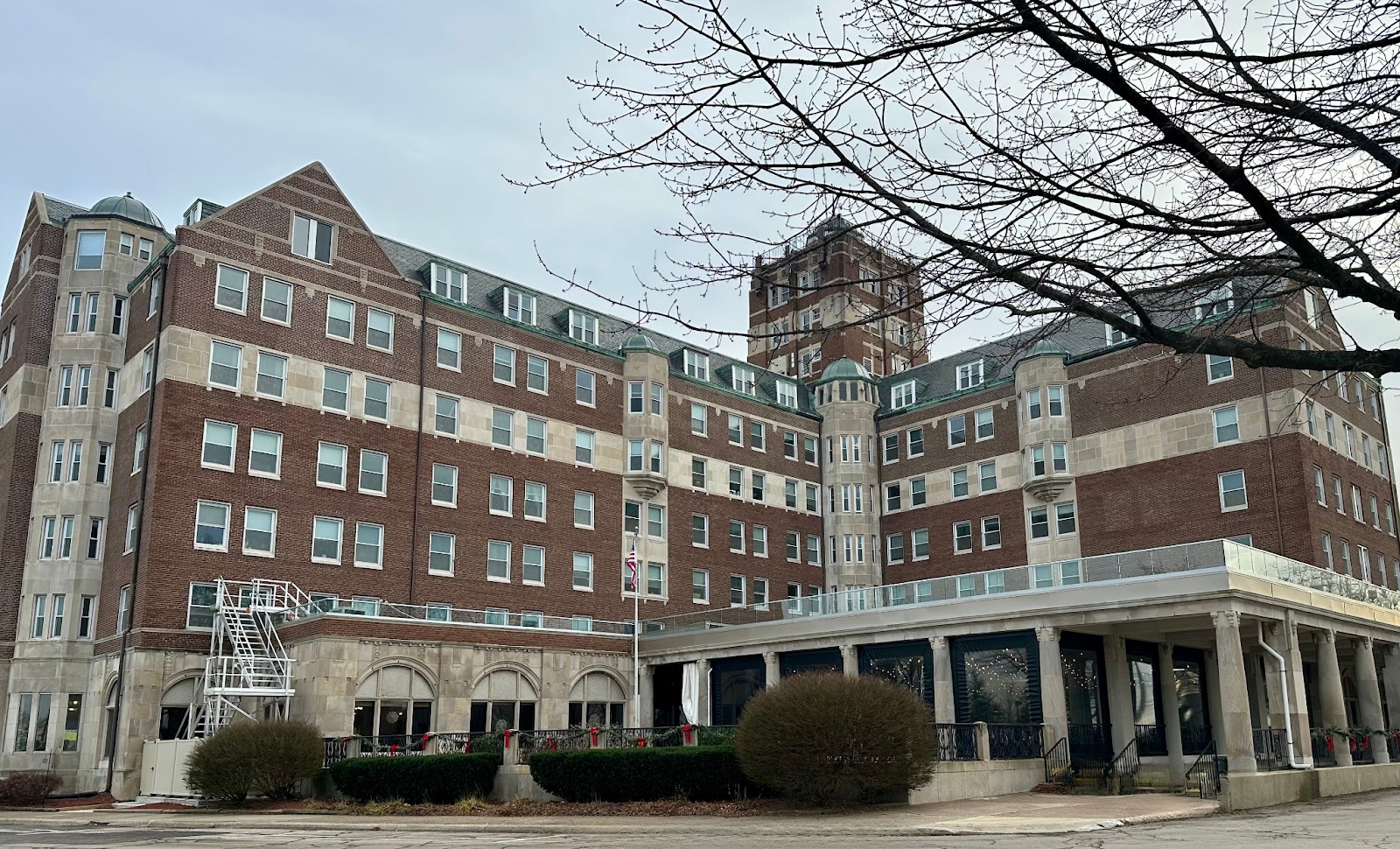 Whitcomb Hotel (2025) – Best of TikTok, Instagram & Reddit Travel Guide