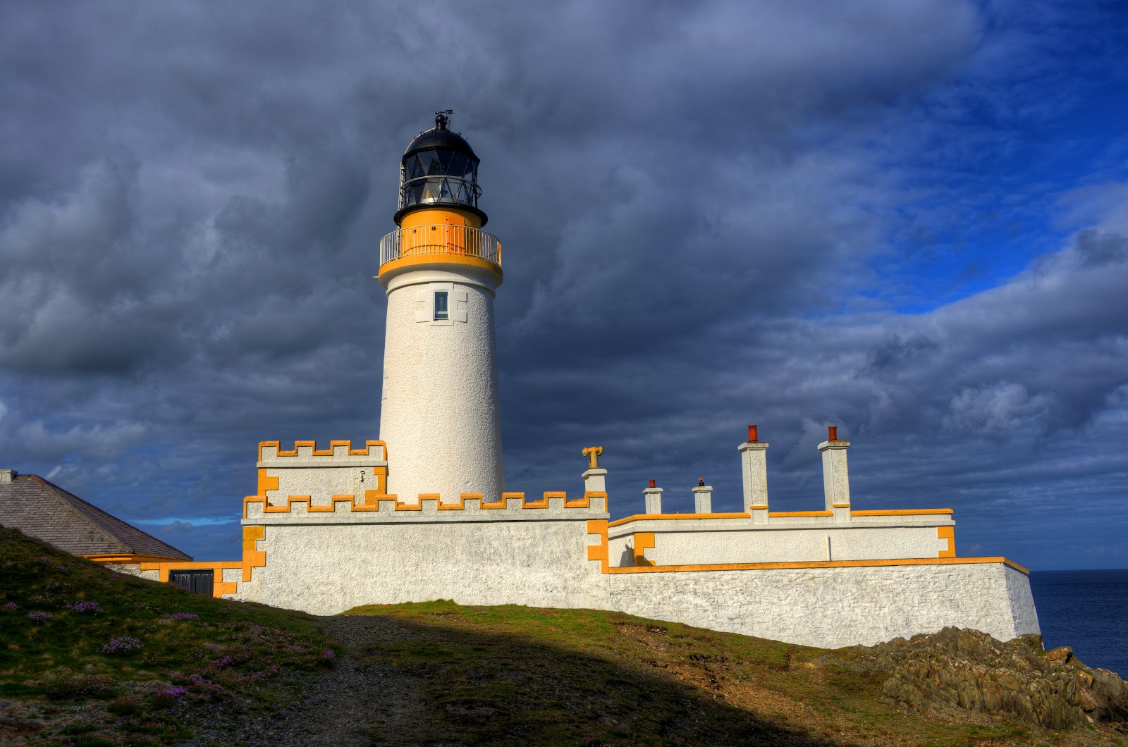 Douglas Head Lighthouse (2025) – Best of TikTok, Instagram & Reddit ...