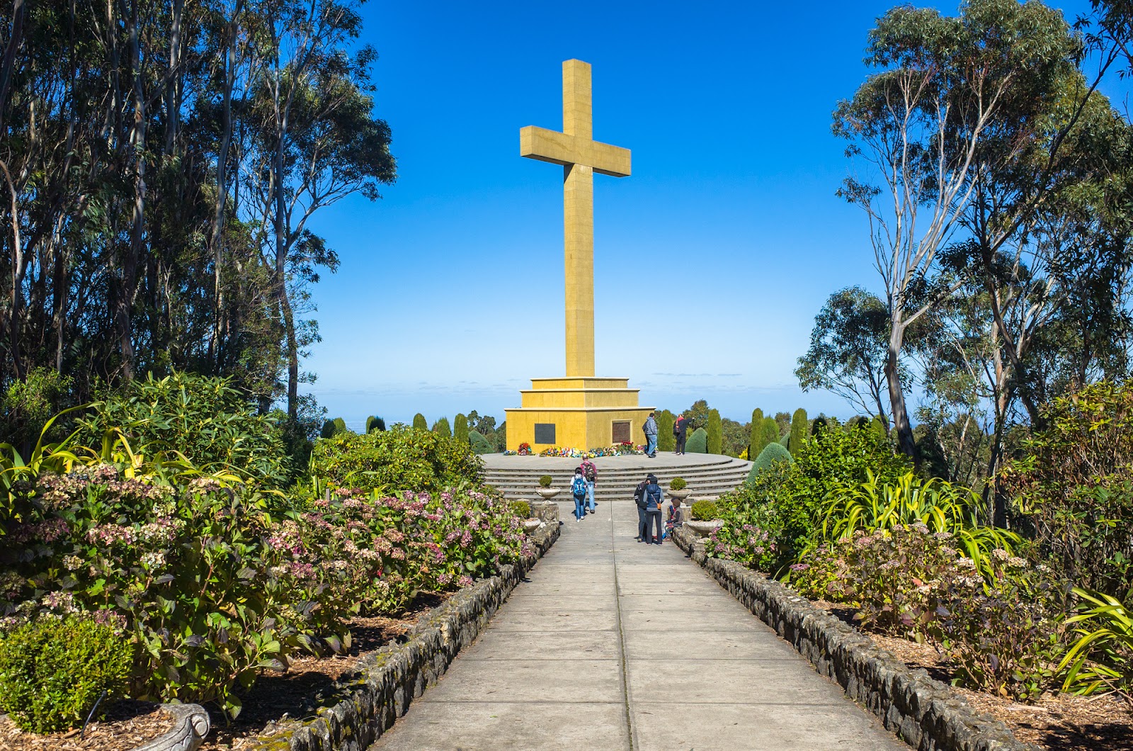 Mount Macedon Memorial Cross (2025) – Best of TikTok, Instagram ...