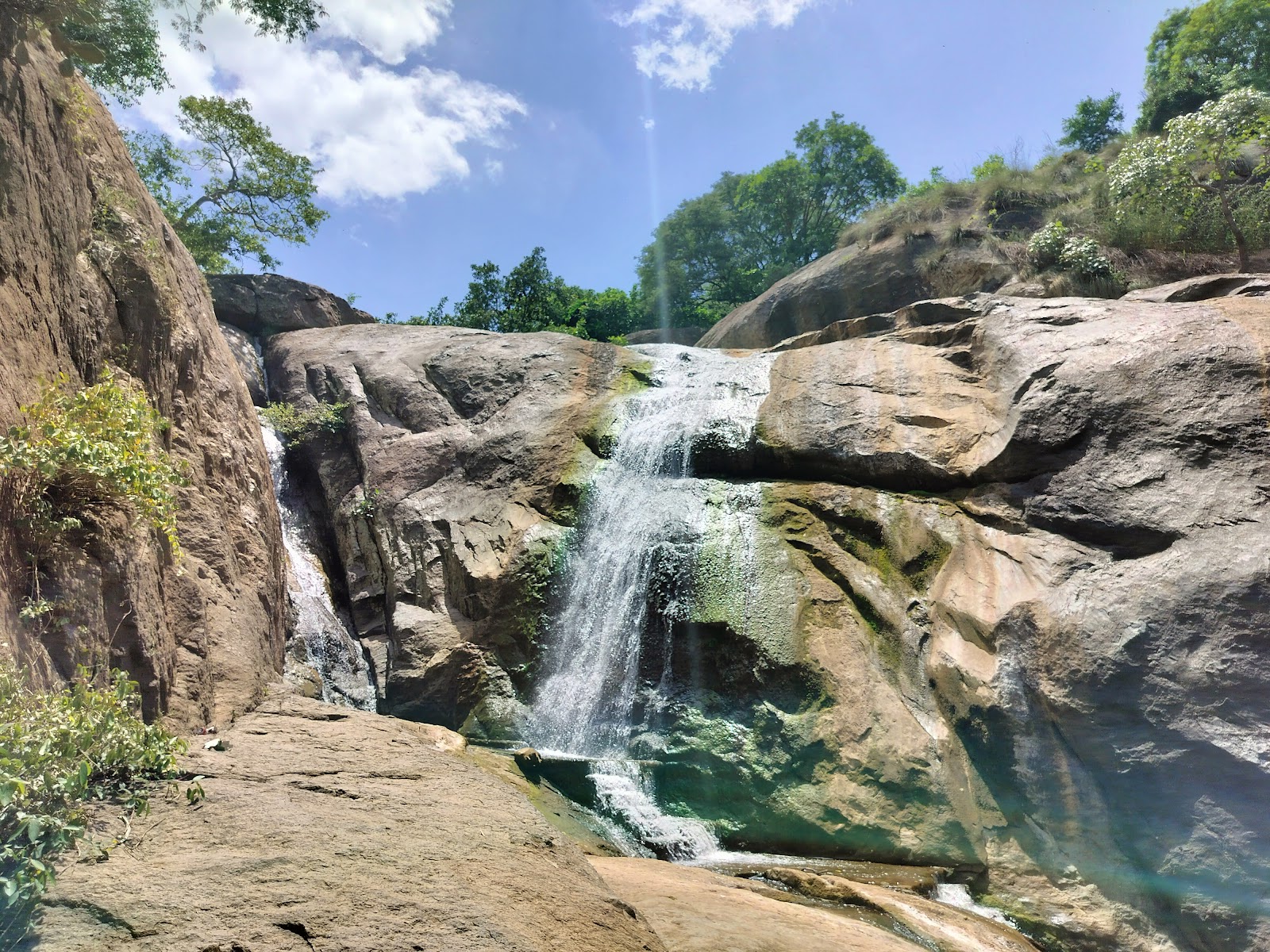 Komutteri Lake Jawadhu (2026) – Best of TikTok, Instagram & Reddit ...