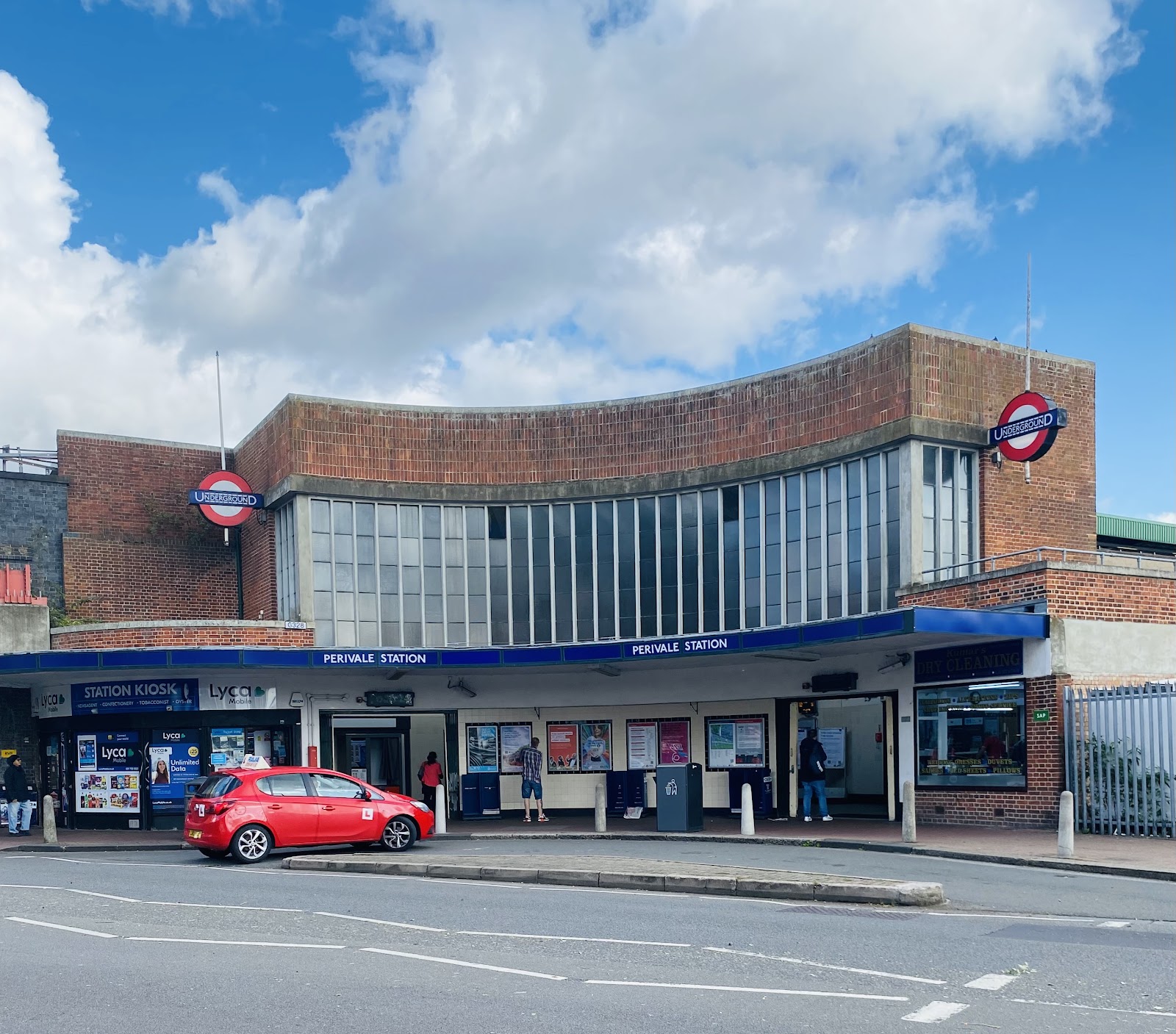 Perivale Station (2026) – Best of TikTok, Instagram & Reddit Travel Guide
