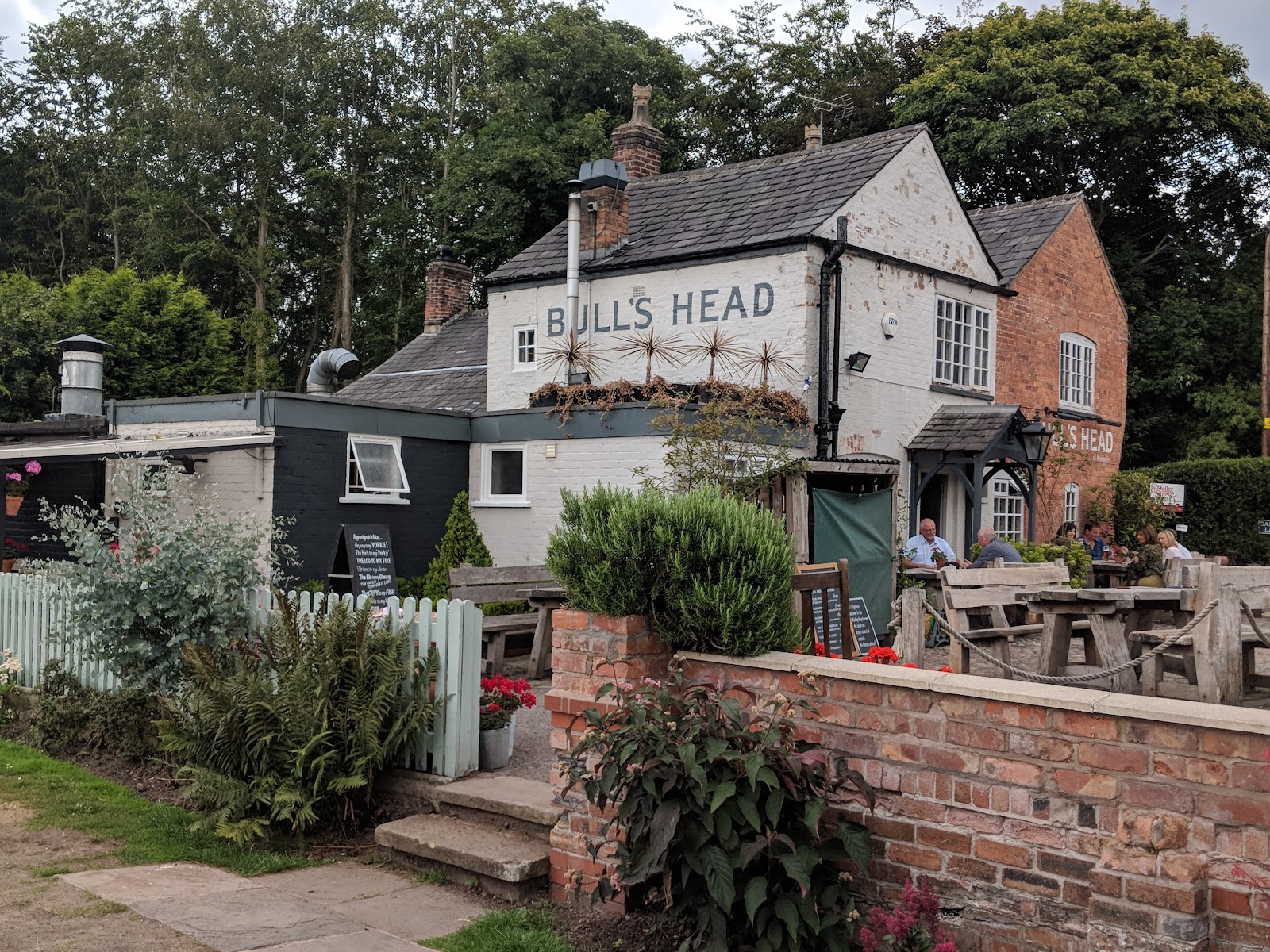 Mobberley Village (2026) – Best of TikTok, Instagram & Reddit Travel Guide