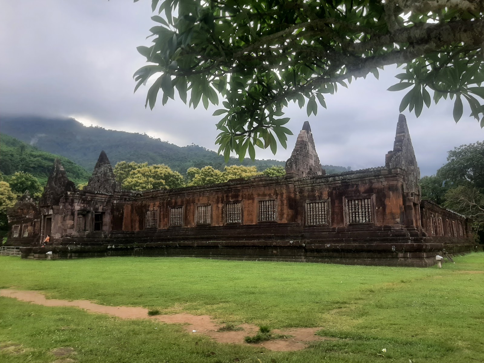 Vat Tomo Oum Moung (2026) – Best of TikTok, Instagram & Reddit Travel Guide