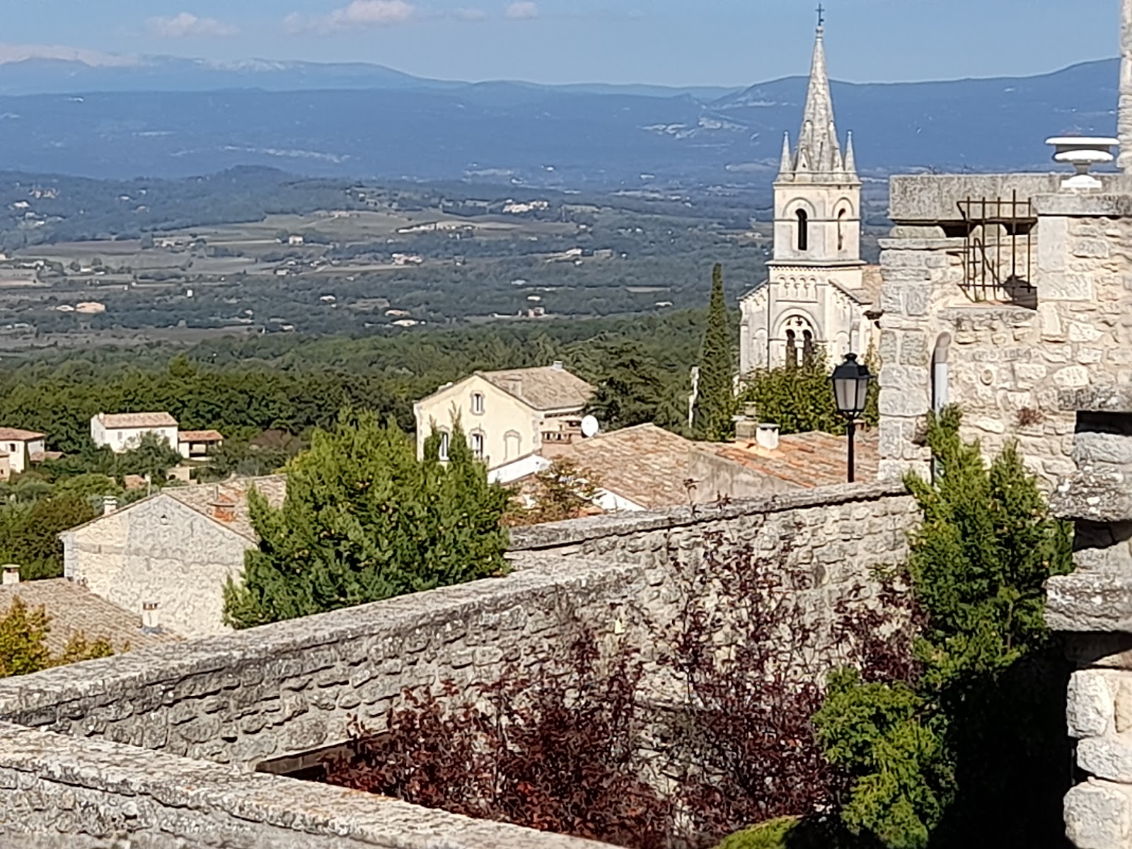 Bonnieux France (2026) – Best of TikTok, Instagram & Reddit Travel Guide