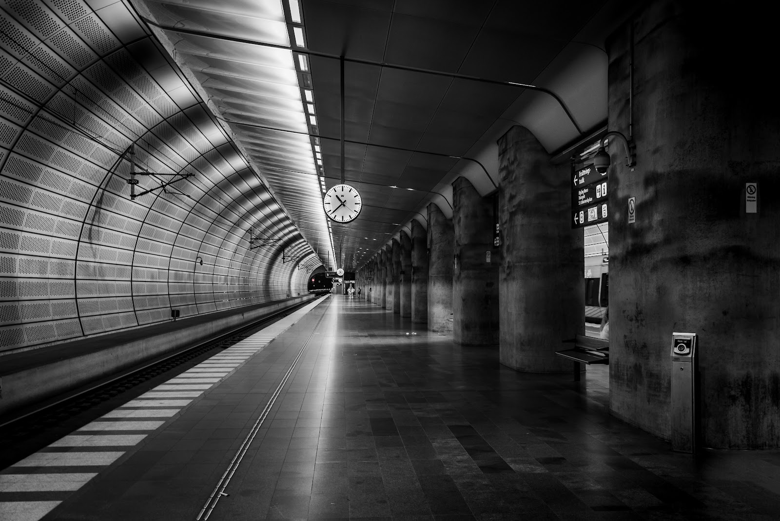 Triangeln Station (2025) – Best of TikTok, Instagram & Reddit Travel Guide