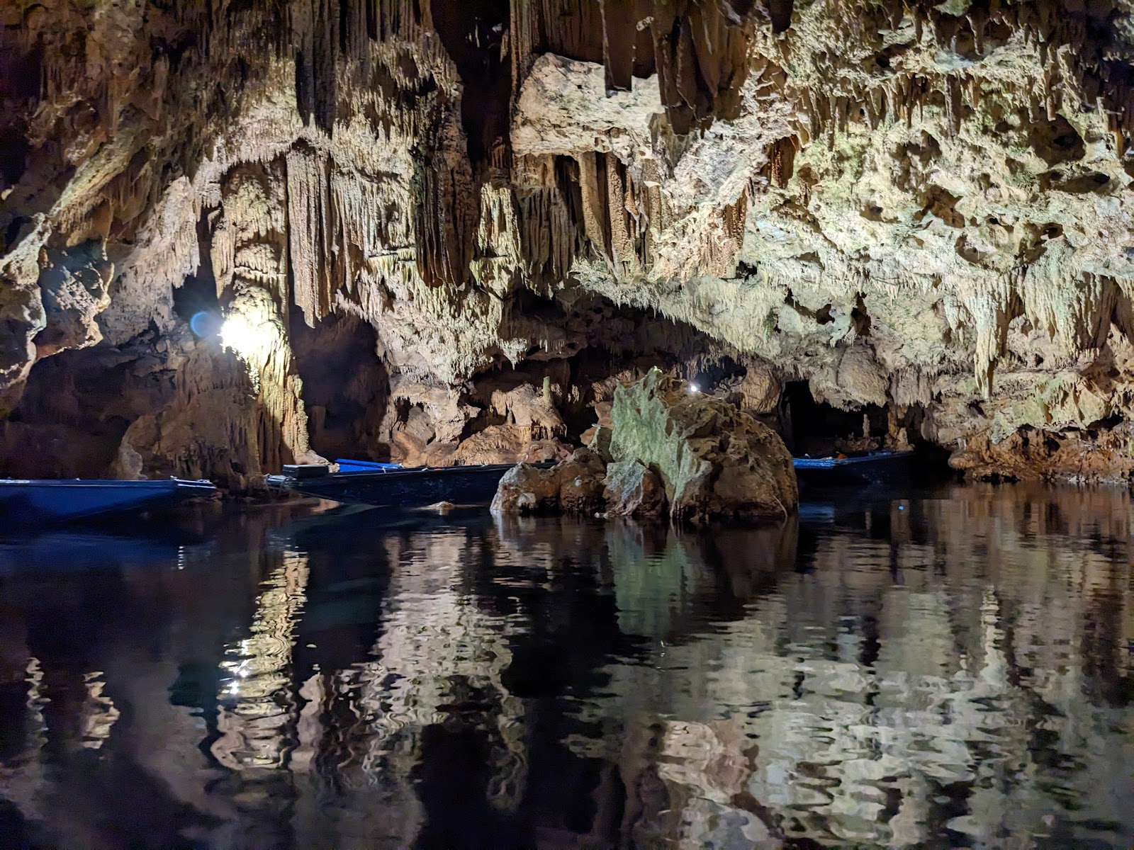 Diros Caves (2026) – Best of TikTok, Instagram & Reddit Travel Guide