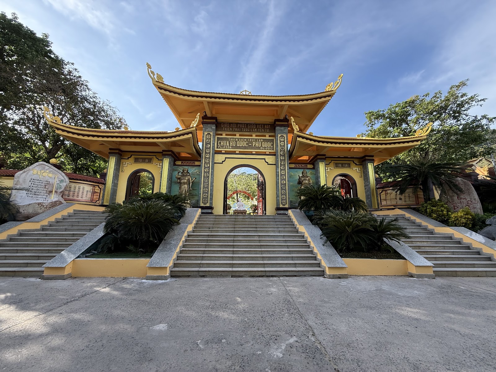 Ho Quoc Pagoda Phu Quoc (2025) – Best of TikTok, Instagram & Reddit ...