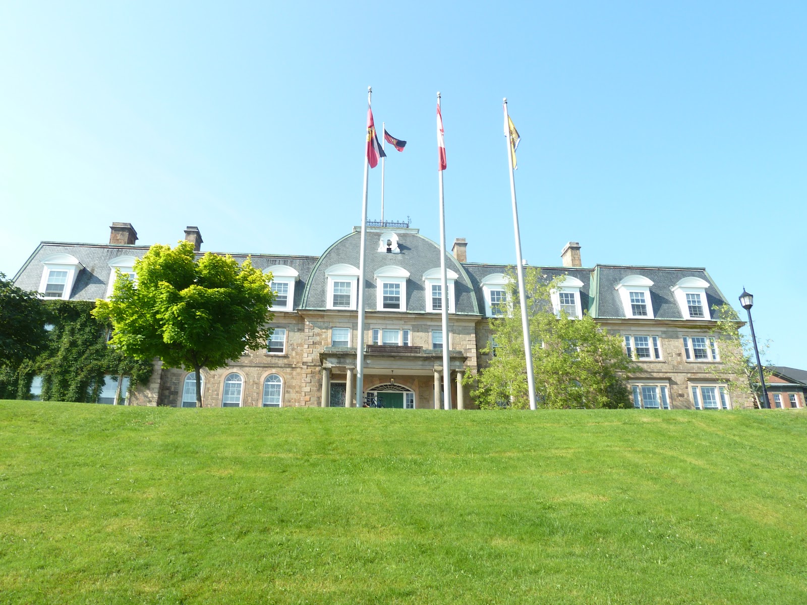 Sir Howard Douglas Hall University of New Brunswick (2025) – Best of ...