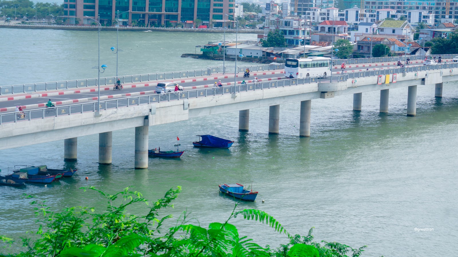 Xom Bong Bridge Viewpoint (2025) – Best of TikTok, Instagram & Reddit ...