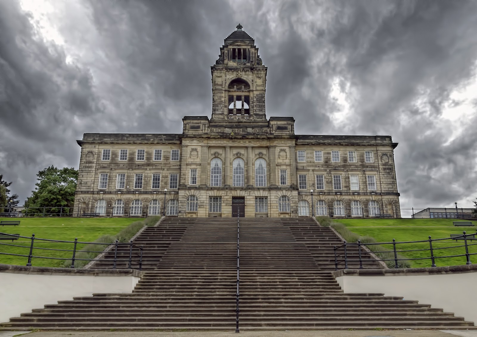 Wallasey Town Hall (2026) – Best of TikTok, Instagram & Reddit Travel Guide