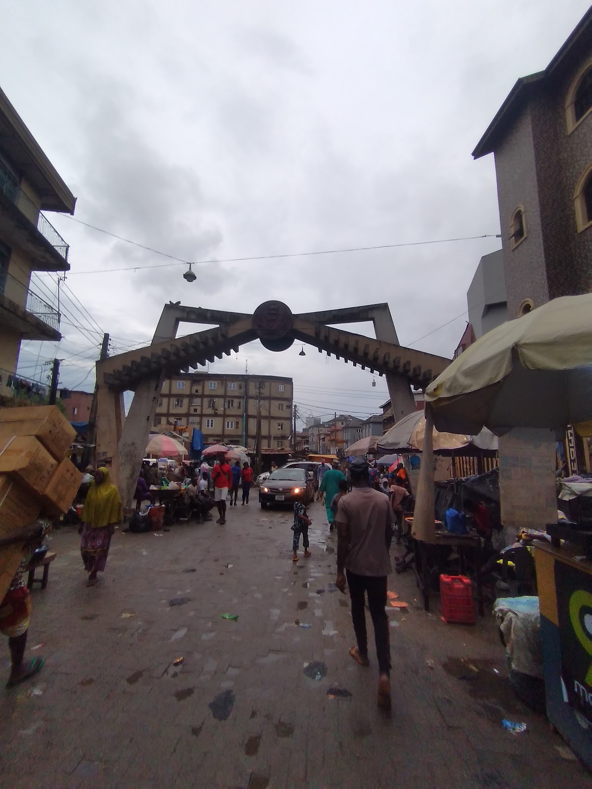 Iga Idunganran Oba of Lagos Palace (2025) – Best of TikTok, Instagram ...