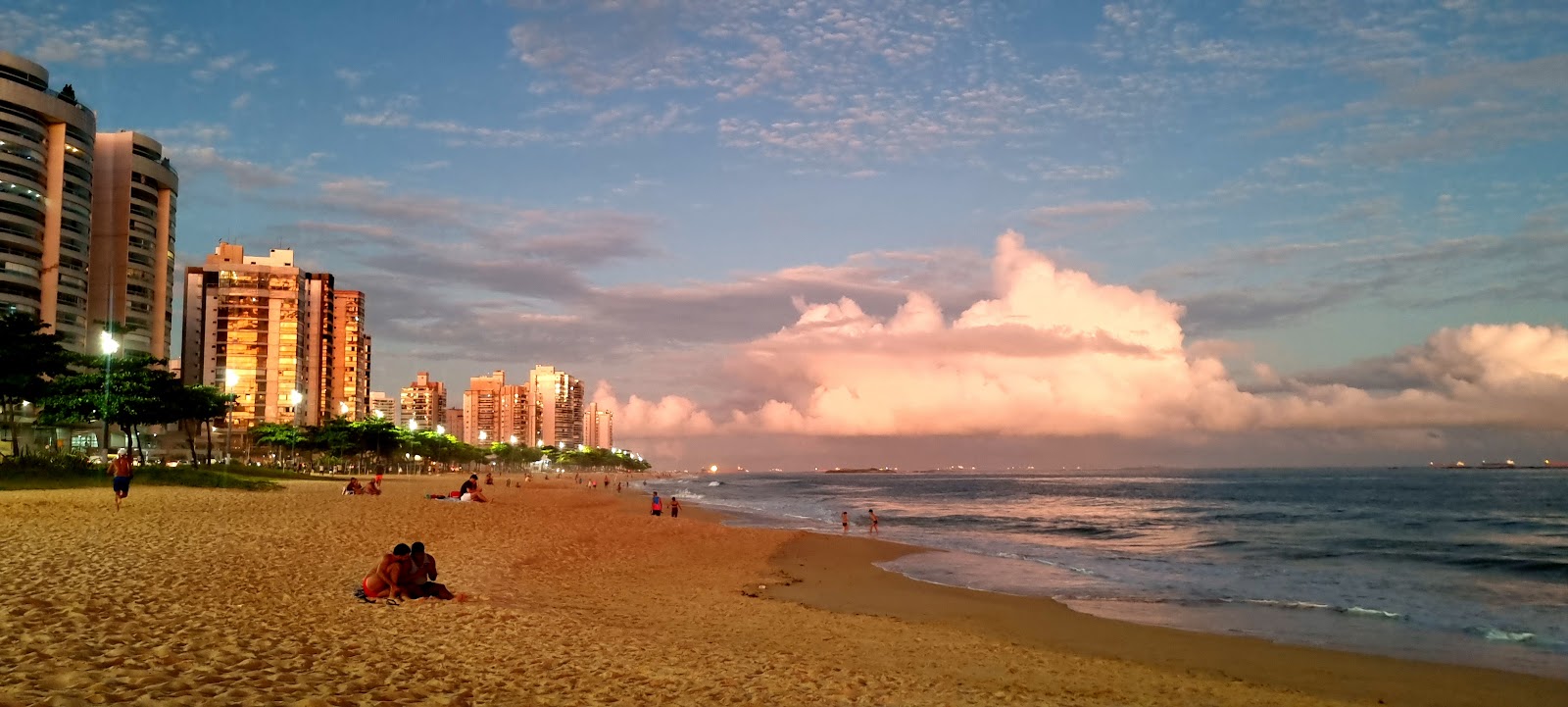 Praia de Itaparica Vila Velha (2026) – Best of TikTok, Instagram ...