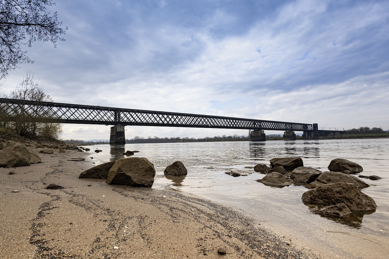 Urmitz Railway Bridge (2026) – Best of TikTok, Instagram & Reddit ...