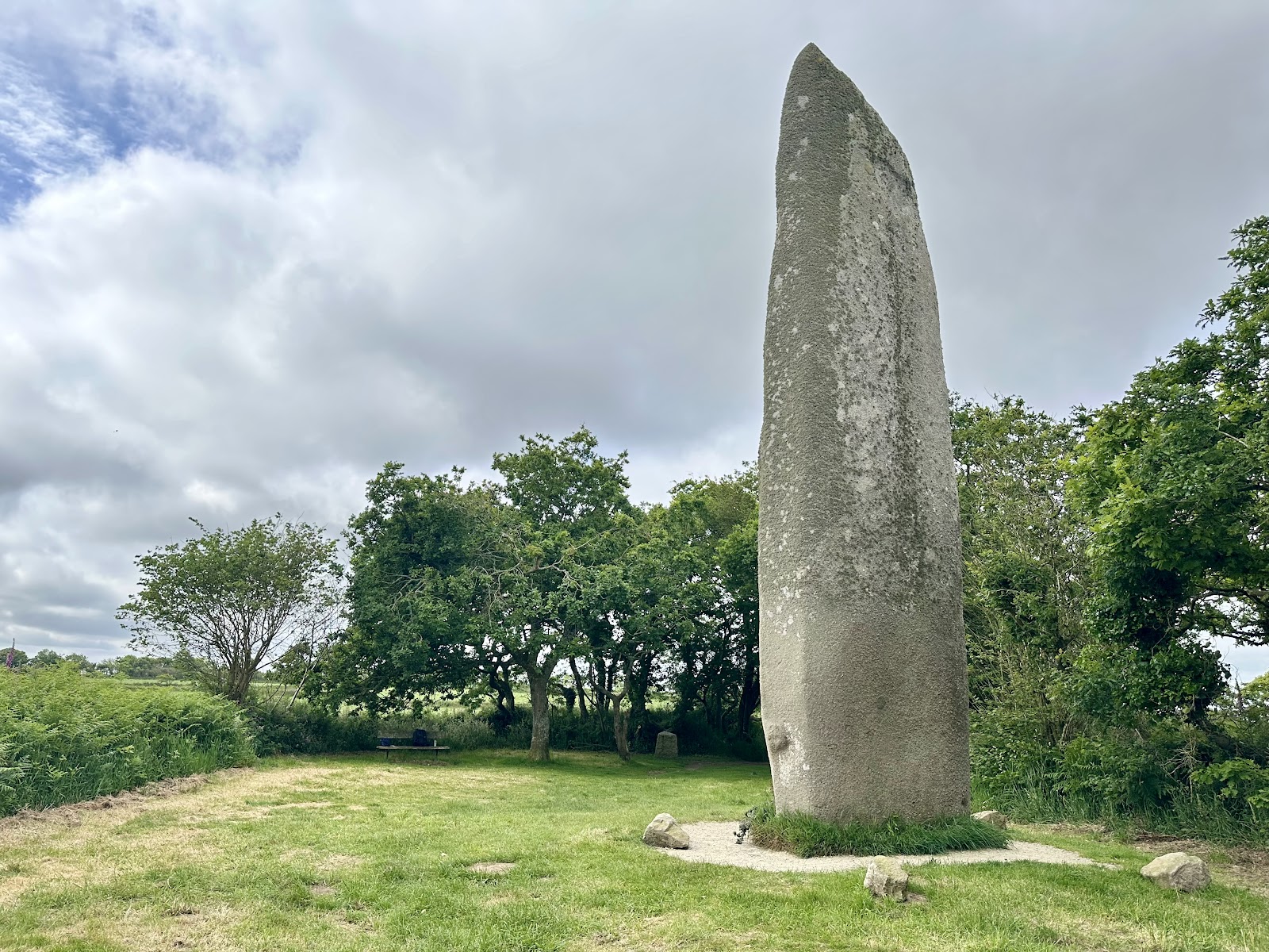 Menhir de Kerloas (2025) – Best of TikTok, Instagram & Reddit Travel Guide