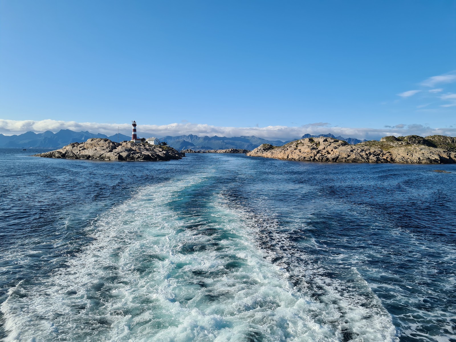 Skrova Lighthouse (2026) – Best of TikTok, Instagram & Reddit Travel Guide