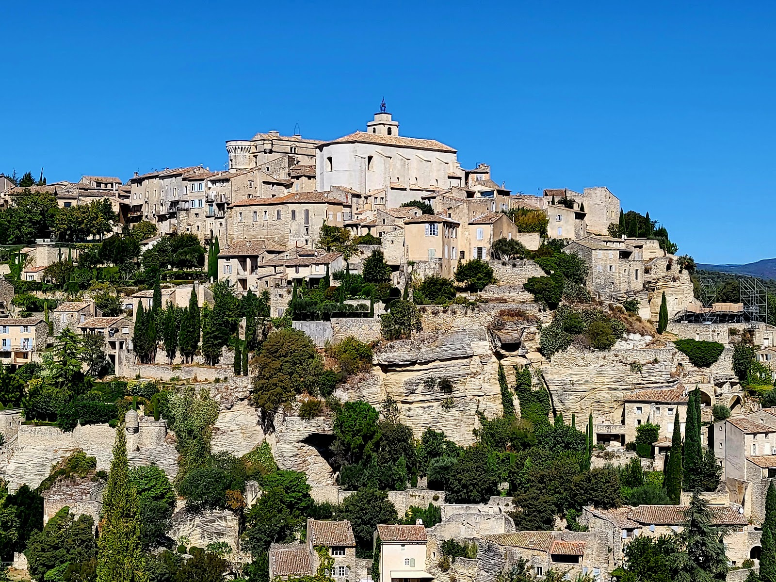 Gordes Castle (2025) – Best of TikTok, Instagram & Reddit Travel Guide