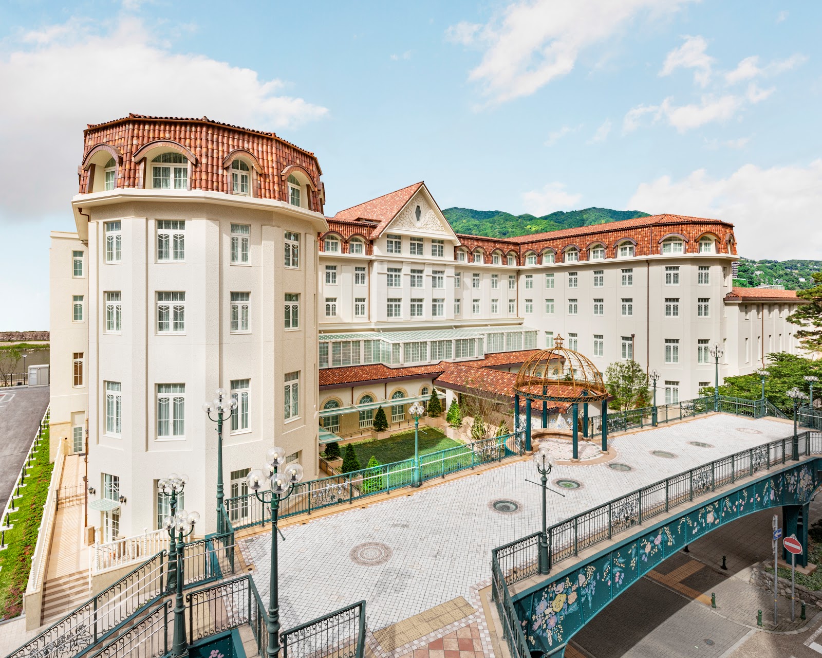 Takarazuka Hotel (2025) – Best of TikTok, Instagram & Reddit Travel Guide