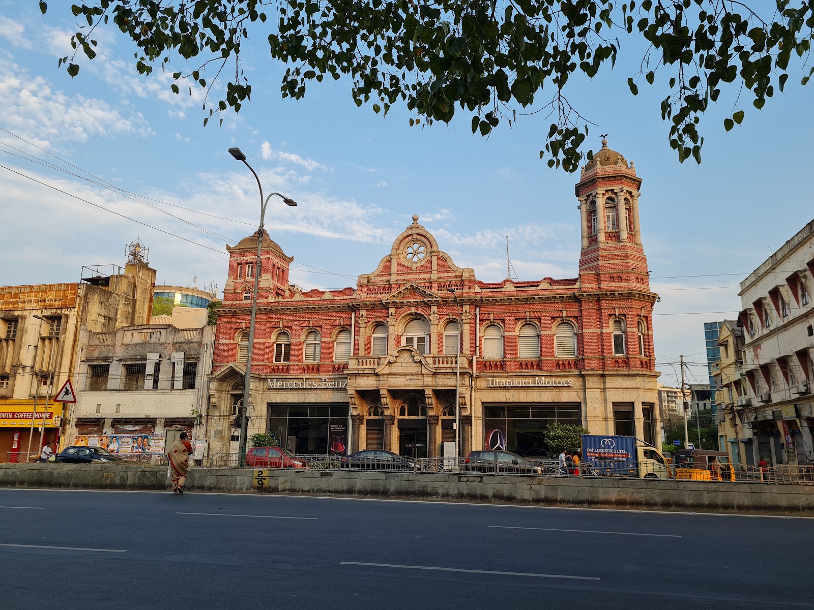 Mount Road (Anna Salai) Chennai (2026) – Best of TikTok, Instagram ...