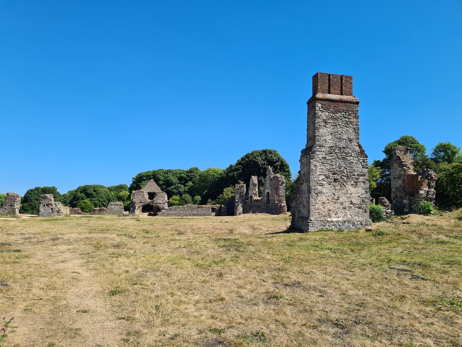 Dishley Church Ruins (2025) – Best of TikTok, Instagram & Reddit Travel ...