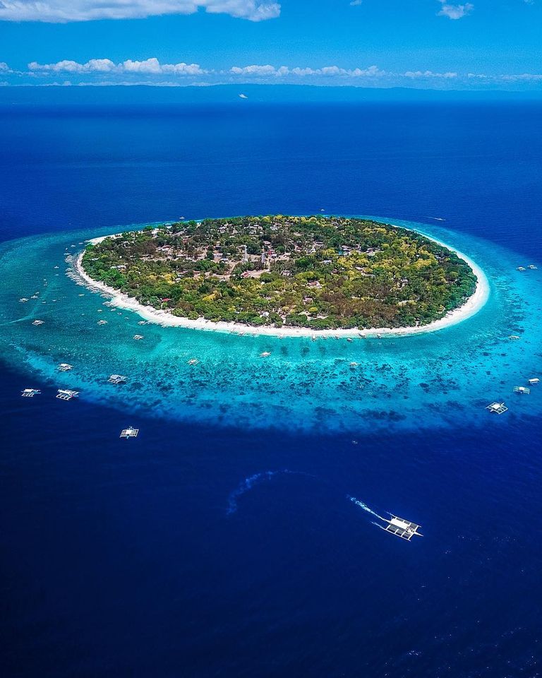 Balicasag Island (2025) – Best of TikTok, Instagram & Reddit Travel Guide