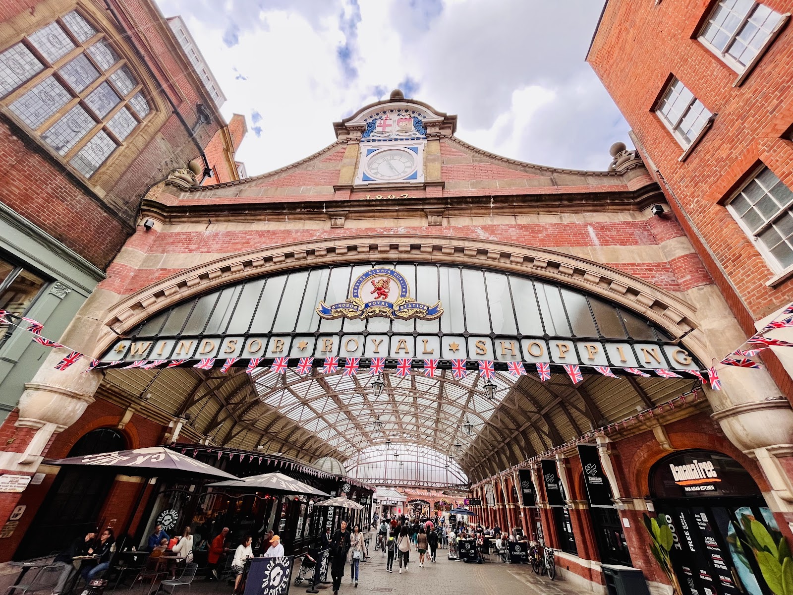 Windsor Royal Shopping Windsor (2026) – Best of TikTok, Instagram ...