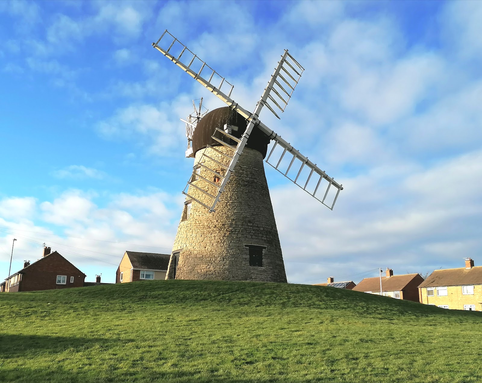 Whitburn Windmill (2026) – Best of TikTok, Instagram & Reddit Travel Guide