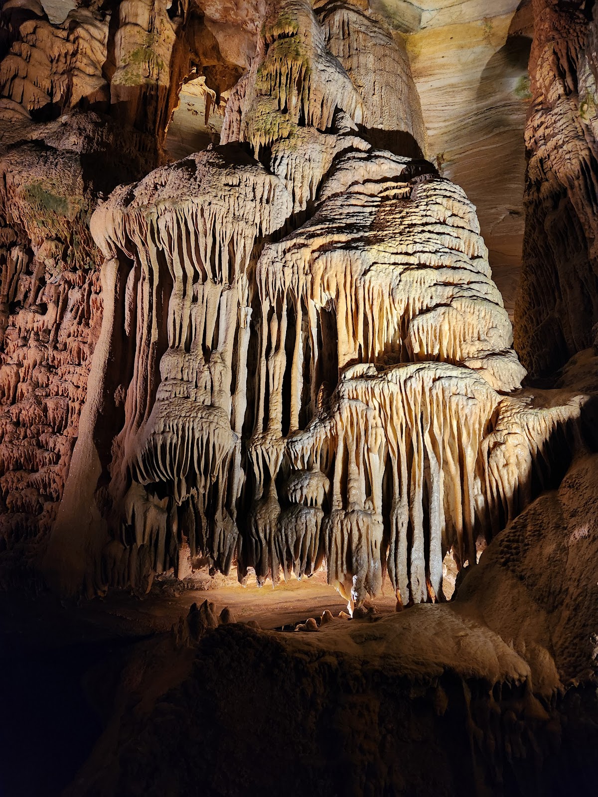 Bristol Caverns (2026) – Best of TikTok, Instagram & Reddit Travel Guide