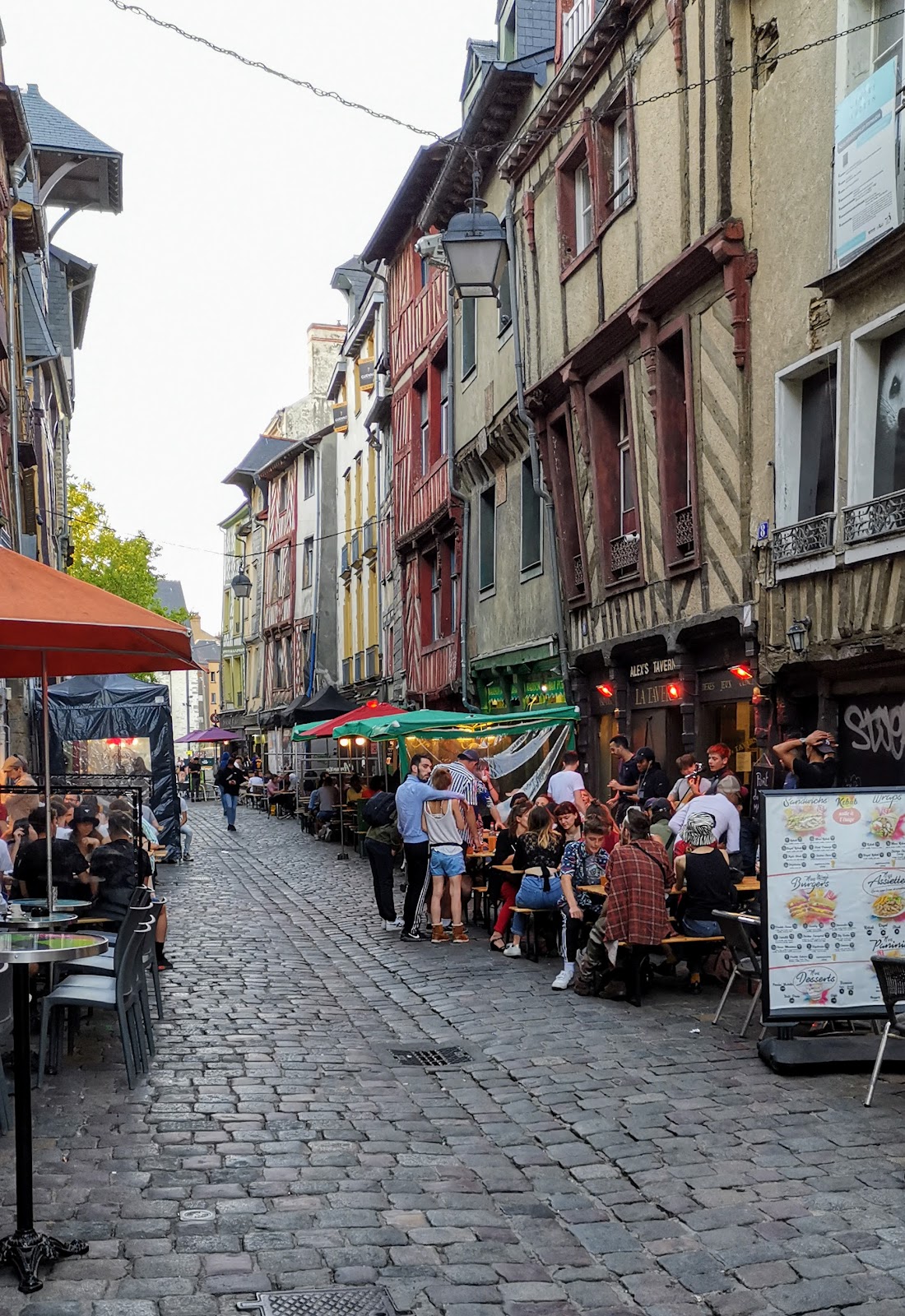 Rue Saint-Michel Rue de la Soif (2026) – Best of TikTok, Instagram ...