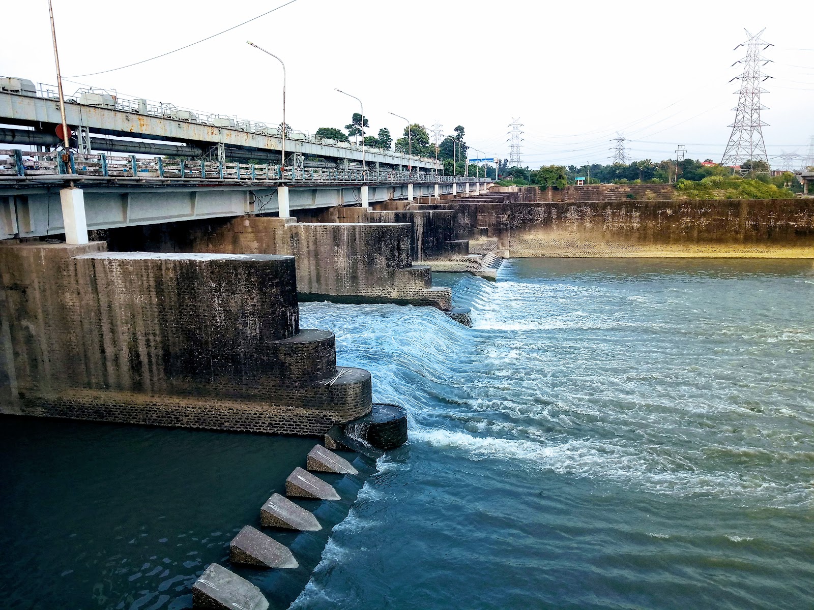 Fulbari Barrage (2026) – Best of TikTok, Instagram & Reddit Travel Guide