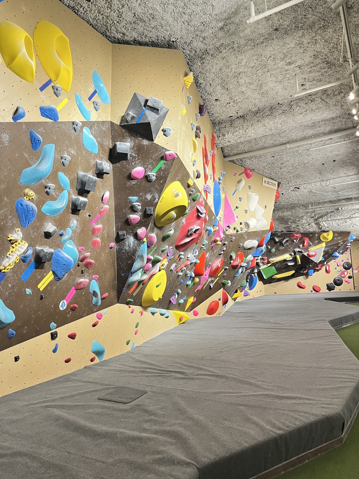 Indoor Climbing Gyms (2026) – Best of TikTok, Instagram & Reddit Travel ...