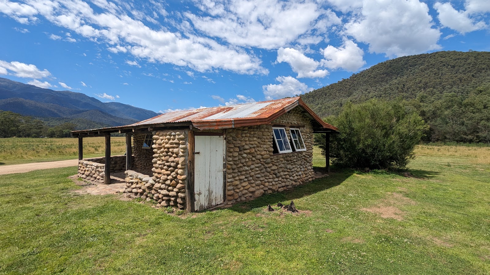 Geehi Walls (2025) – Best of TikTok, Instagram & Reddit Travel Guide