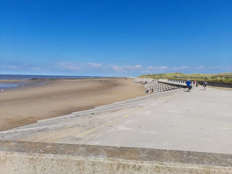 Prestatyn Beach (2026) – Best of TikTok, Instagram & Reddit Travel Guide