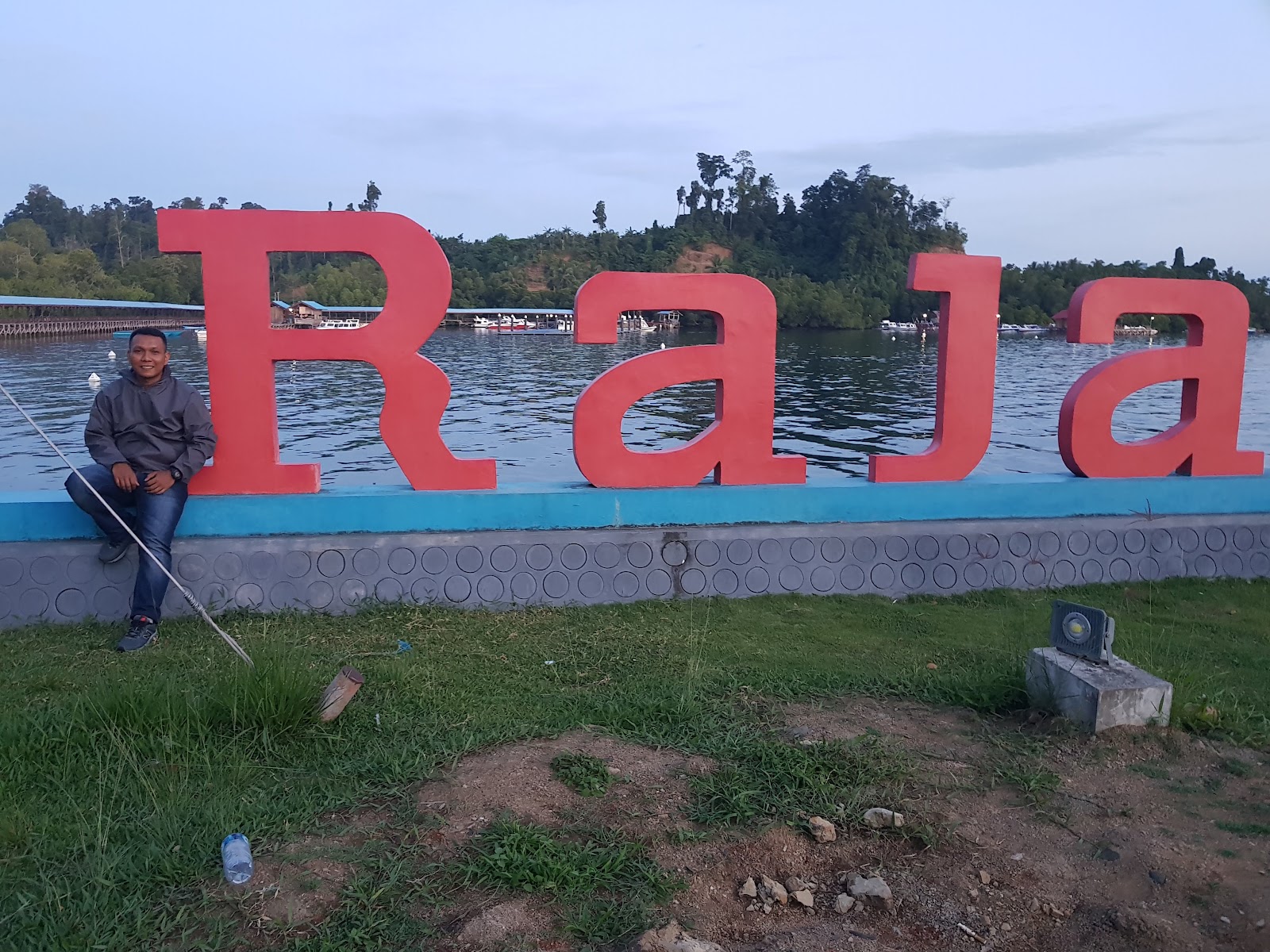 Waisai Harbor Raja Ampat (2026) – Best of TikTok, Instagram & Reddit ...