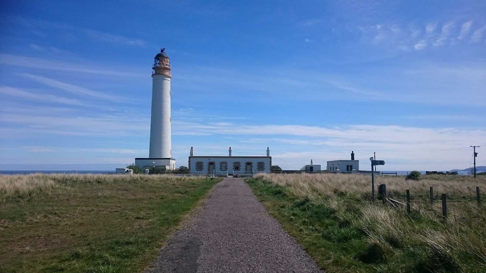 Barns Ness Lighthouse (2026) – Best of TikTok, Instagram & Reddit ...