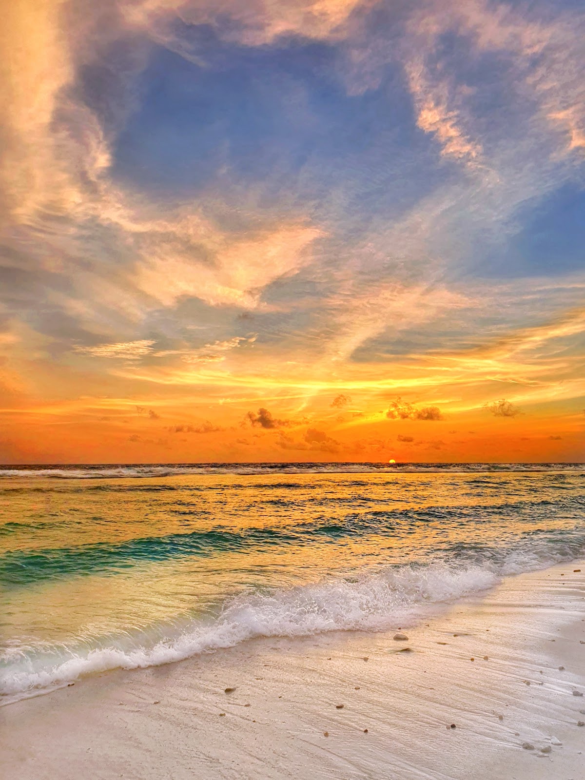 Hithadhoo Island (2026) – Best of TikTok, Instagram & Reddit Travel Guide