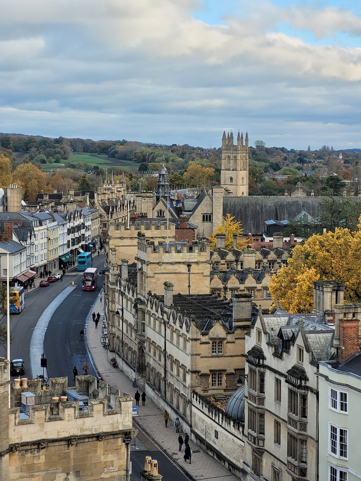 High Street (2026) – Best of TikTok, Instagram & Reddit Travel Guide