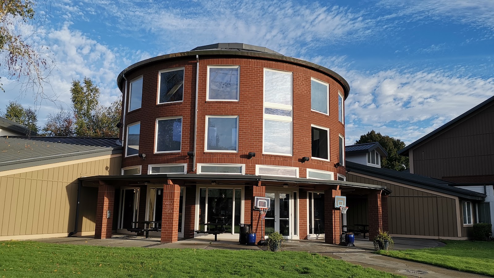 Tukwila Community Center (2026) – Best of TikTok, Instagram & Reddit ...