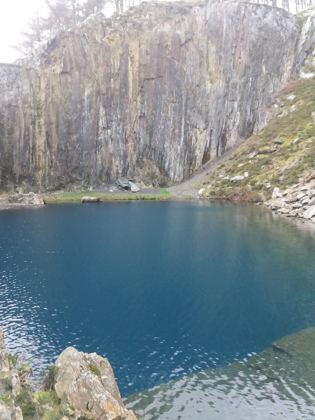 Blue Lake Fairbourne (2025) – Best of TikTok, Instagram & Reddit Travel ...