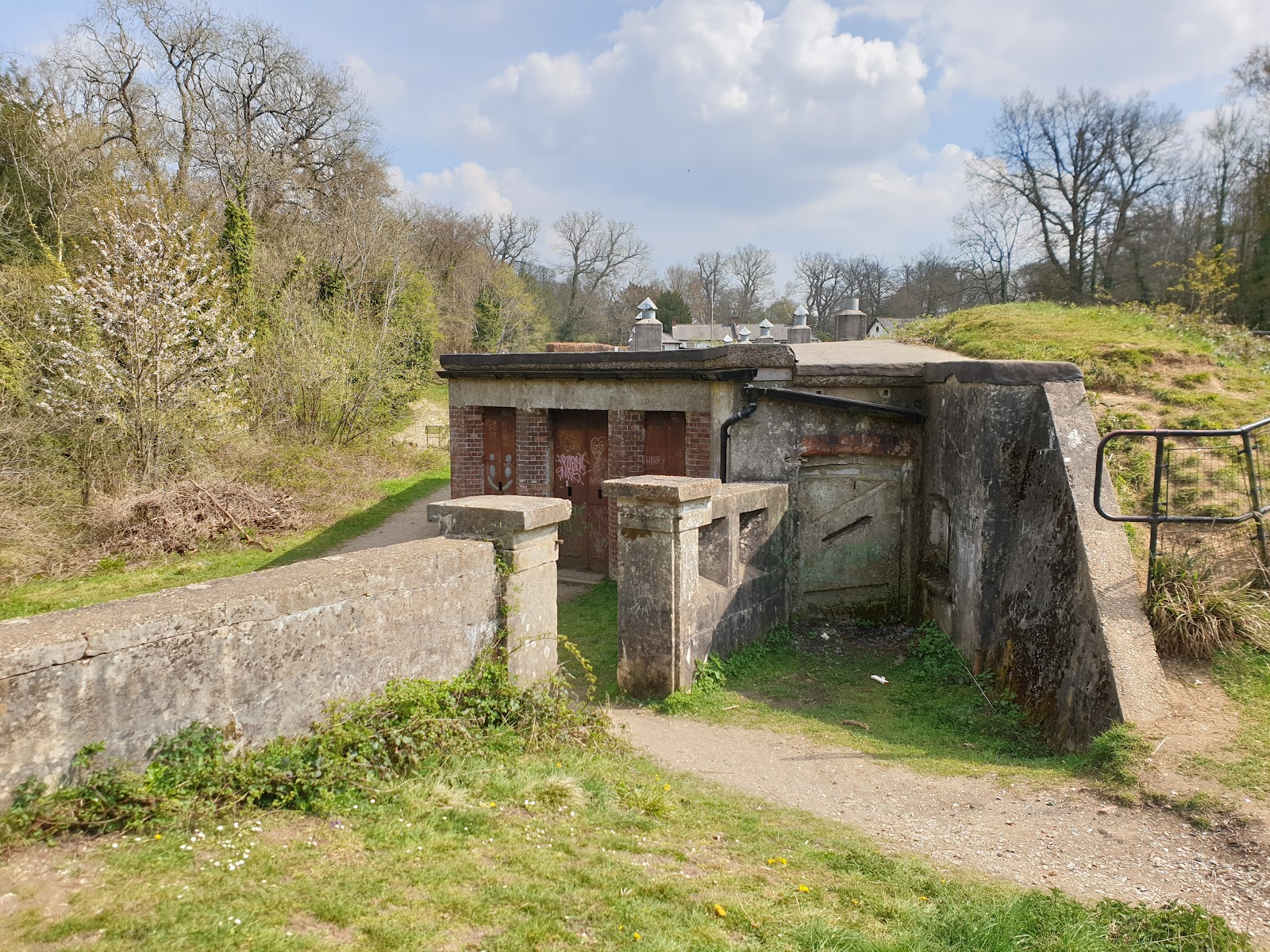 Box Hill Fort Surrey (2026) – Best of TikTok, Instagram & Reddit Travel ...
