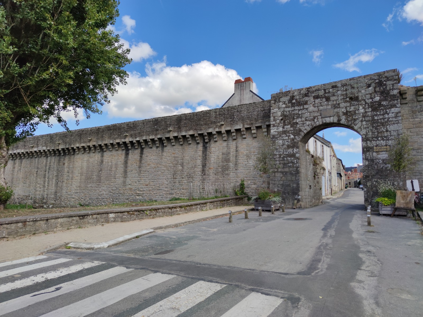 Porte Bizienne (2026) – Best of TikTok, Instagram & Reddit Travel Guide
