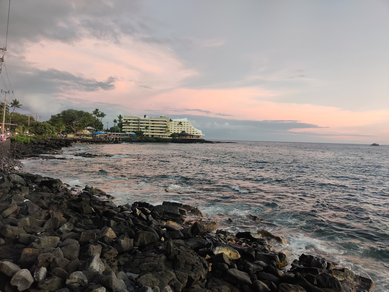 Aliʻi Drive Lahaina (2026) – Best of TikTok, Instagram & Reddit Travel ...