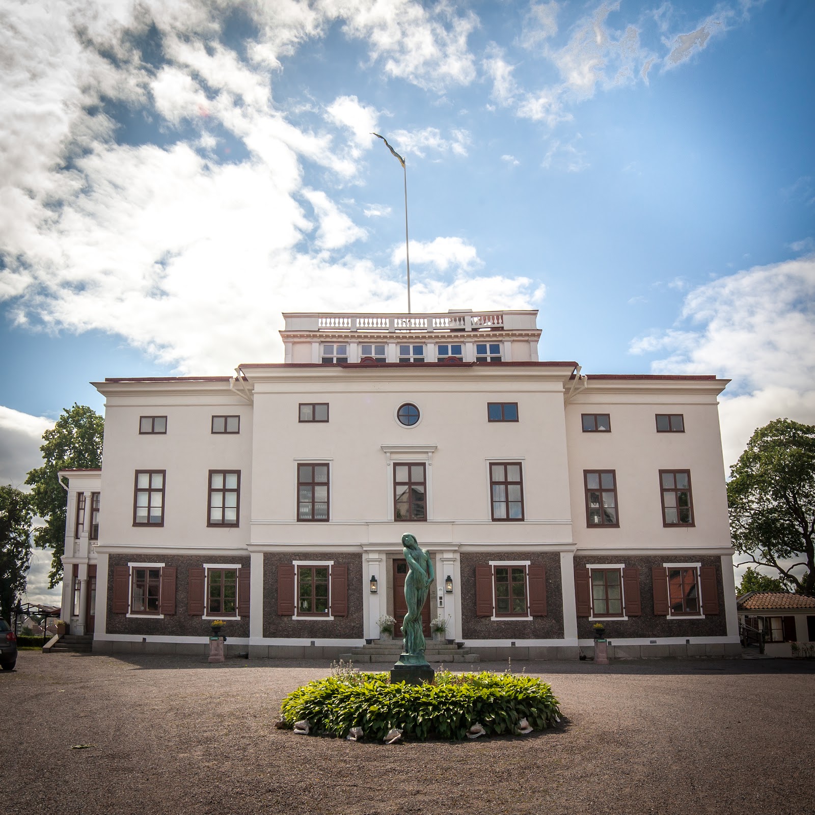 Huvudsta Gård (2026) – Best of TikTok, Instagram & Reddit Travel Guide